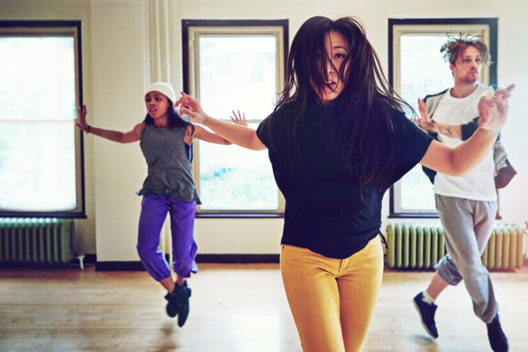 How to dance house dance step by step and its benefits