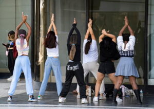 Flash Mob Choreography: The Best Choreographies Step by Step